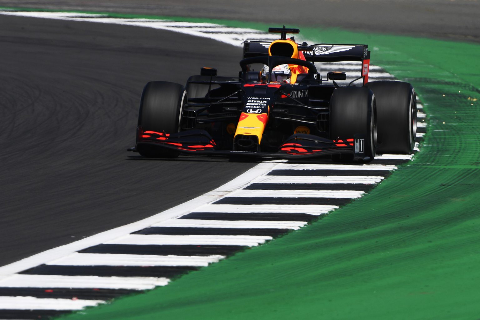 Max Verstappen supera a Lewis Hamilton en los primeros libres de ...