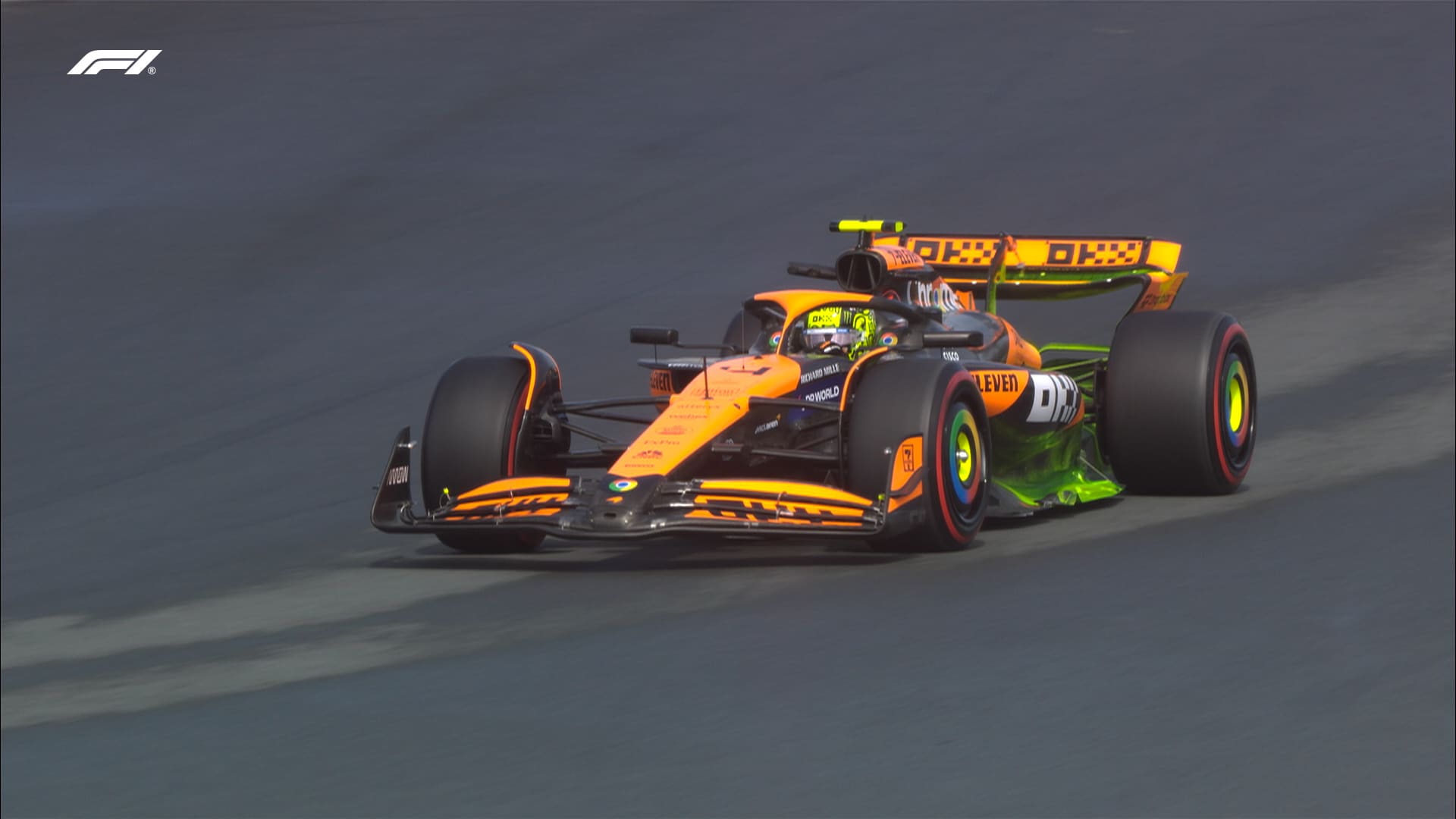 Norris sorprende a Verstappen en los primeros libres; Sainz 4º en ... Norris sorprende a Verstappen en los primeros libres; Sainz 4º en ...