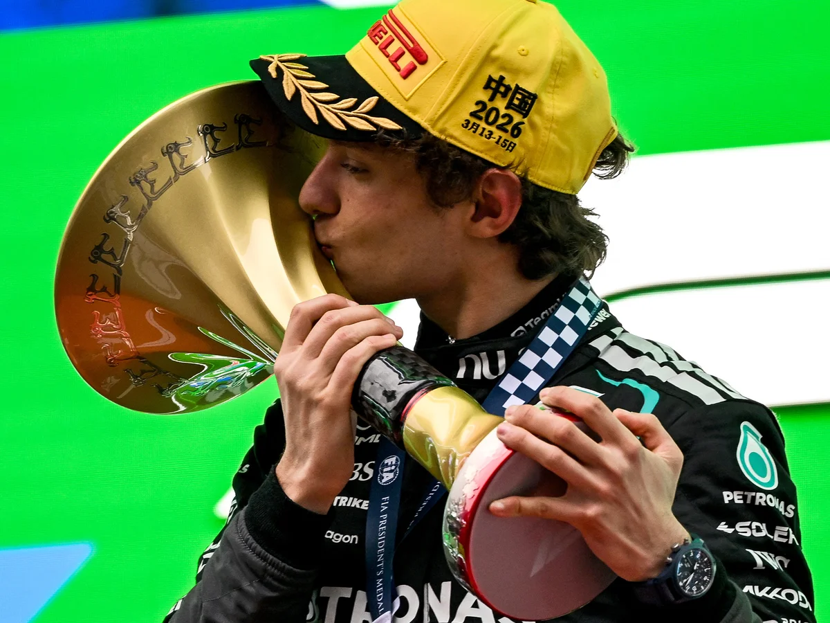 ¡Antonelli conquista su primera victoria en F1! Sainz puntúa y Alonso ...